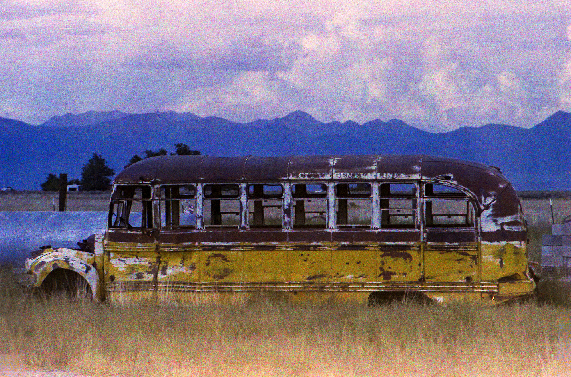 Classic Camera Review: Nikon N90s - The Noisy Shutter