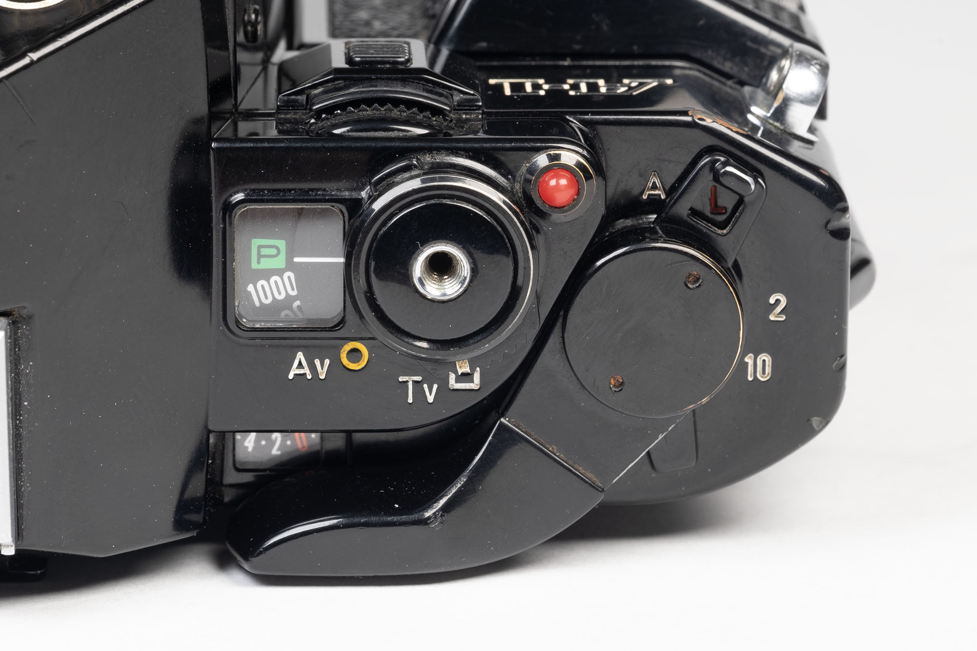 Classic Camera Review: Canon A-1 - The Noisy Shutter